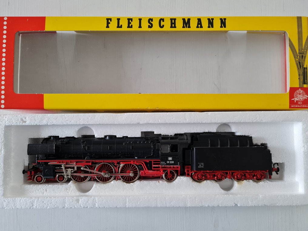 Fleischmann H0 - 4170 - Steam locomotive with tender - BR01 - Catawiki