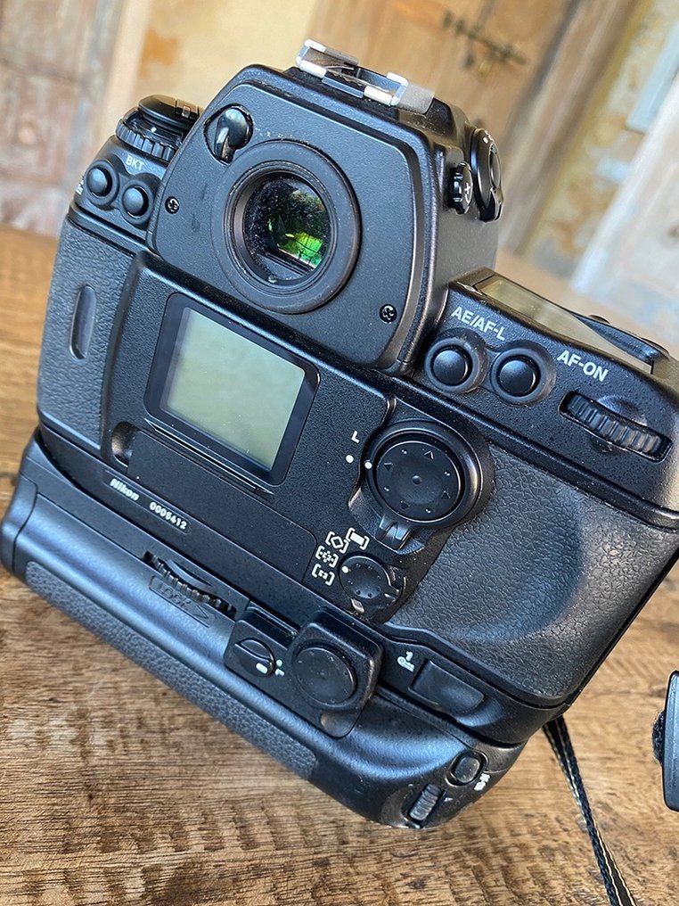 Nikon F6 AF 35mm Film SLR Camera - Catawiki