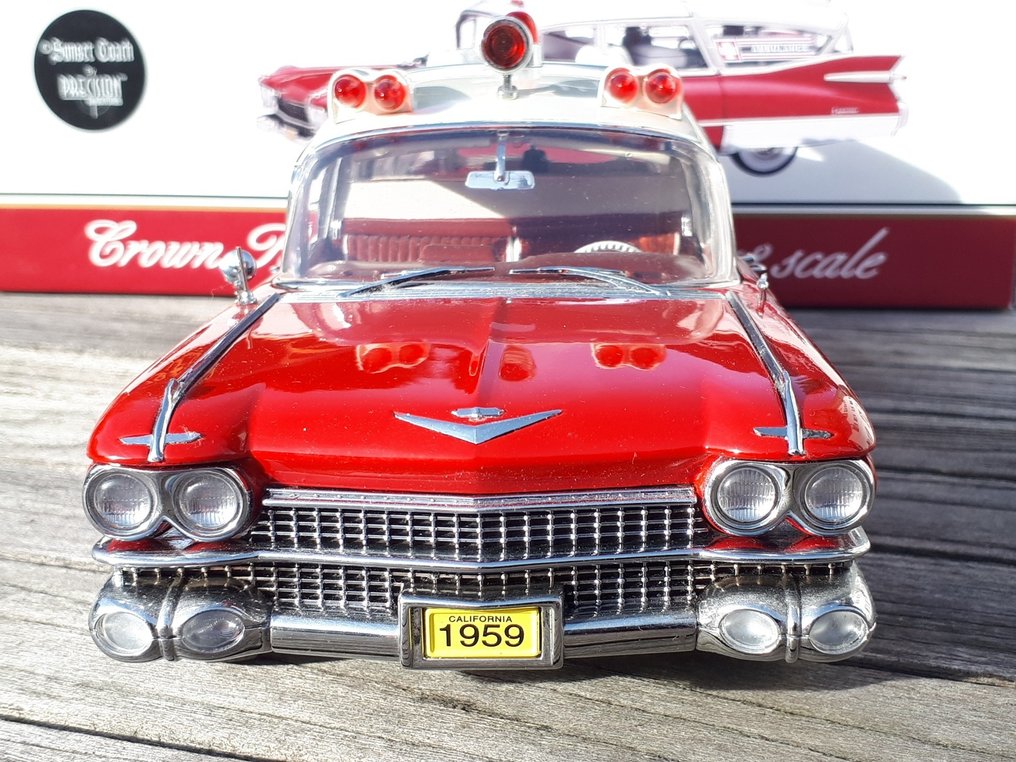 Precision Miniatures - 1:18 - Cadillac Superior Crown - Catawiki