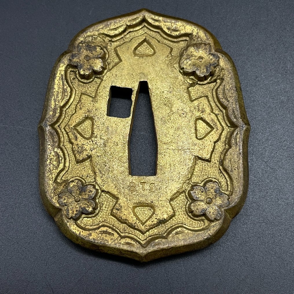 Tsuba - Copper - WW2 Original Army and Navy Gunto Tsuba - Catawiki