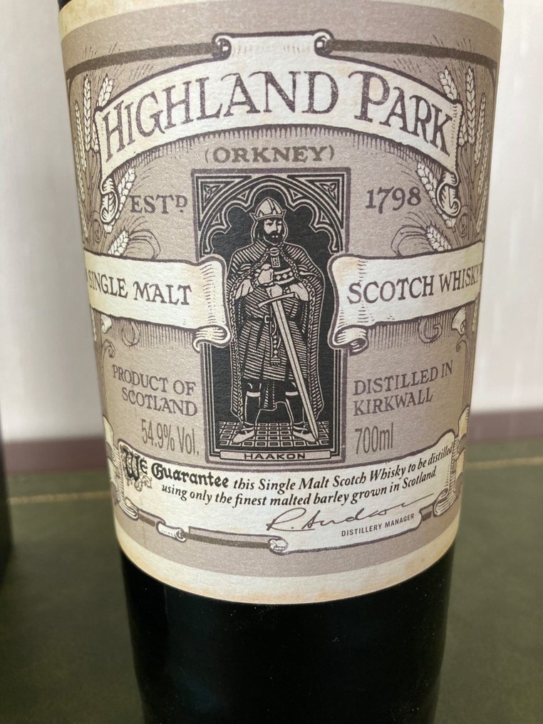 Highland Park 15yo Earl Magnus - 12yo Saint Magnus 12yo - - Catawiki