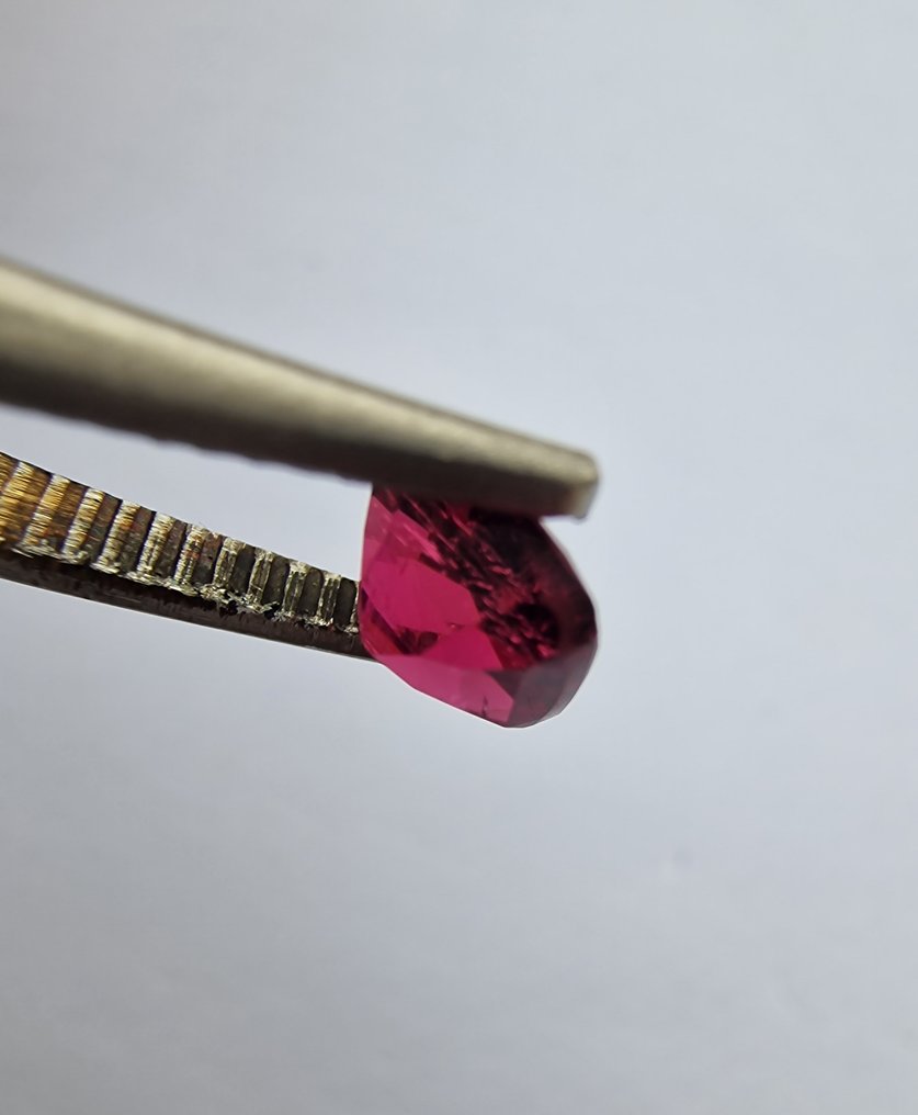 Red Tourmaline - 1.04 ct - Catawiki