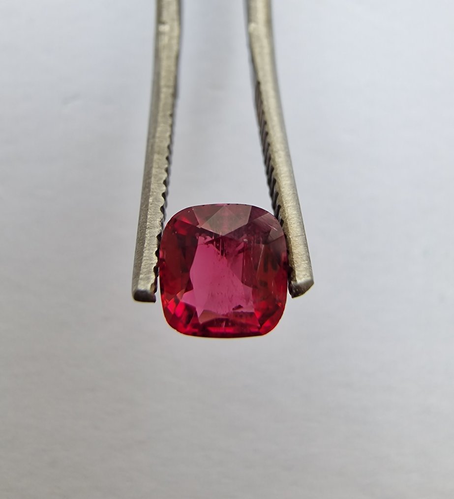 Red Tourmaline - 1.04 ct - Catawiki