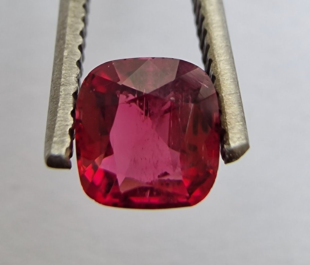 Red Tourmaline - 1.04 ct - Catawiki