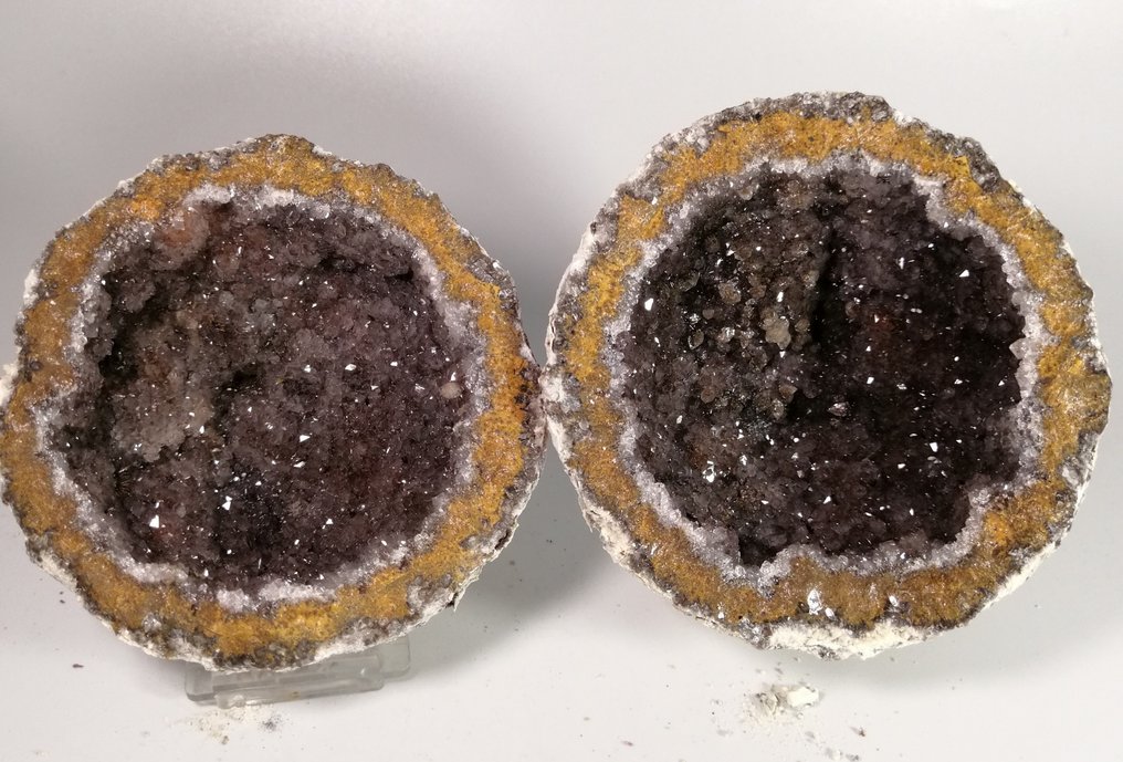 Complete Geode with Quartz and Calcite Crystals on matrix - - Catawiki