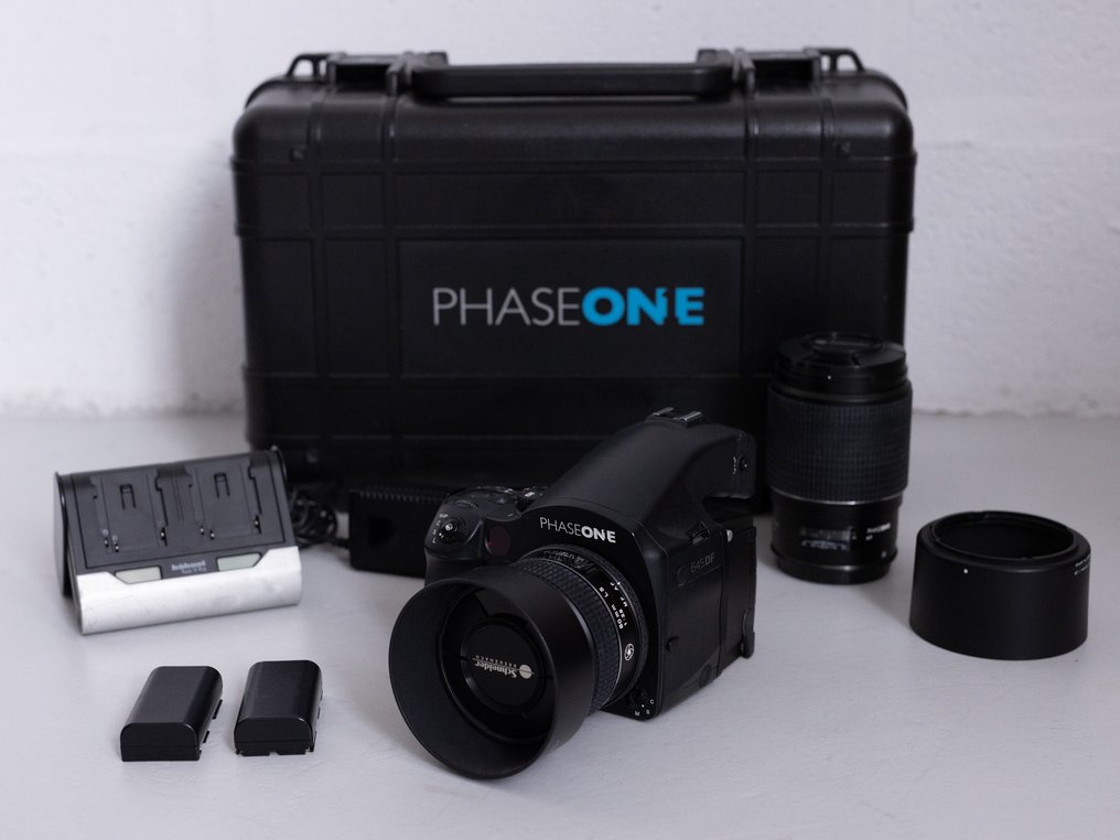 Phase One 645 DF + P45+ Back + Schneider 150mm f2.8 + - Catawiki