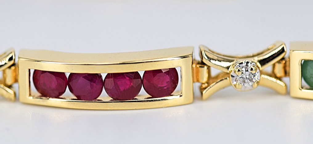 14 karaat Goud - Armband - 3,25 ct robijnen - saffieren - smaragden ...