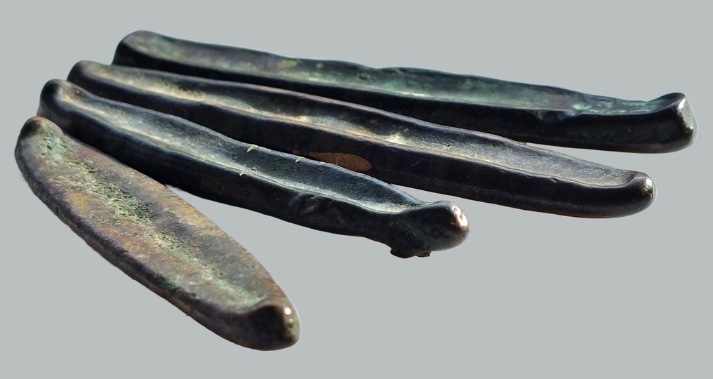 Laos. Kingdom of Luang Prabang. Set of four Æ Lat coins "Canoe money ...