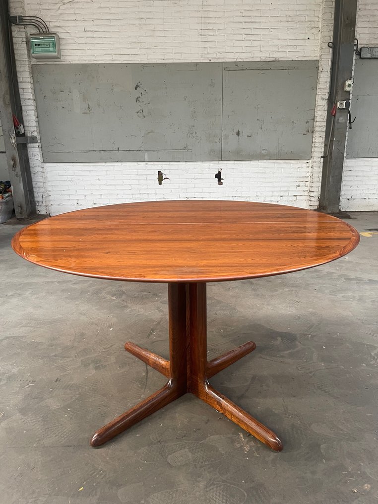 Dyrlund - Dining table - Catawiki