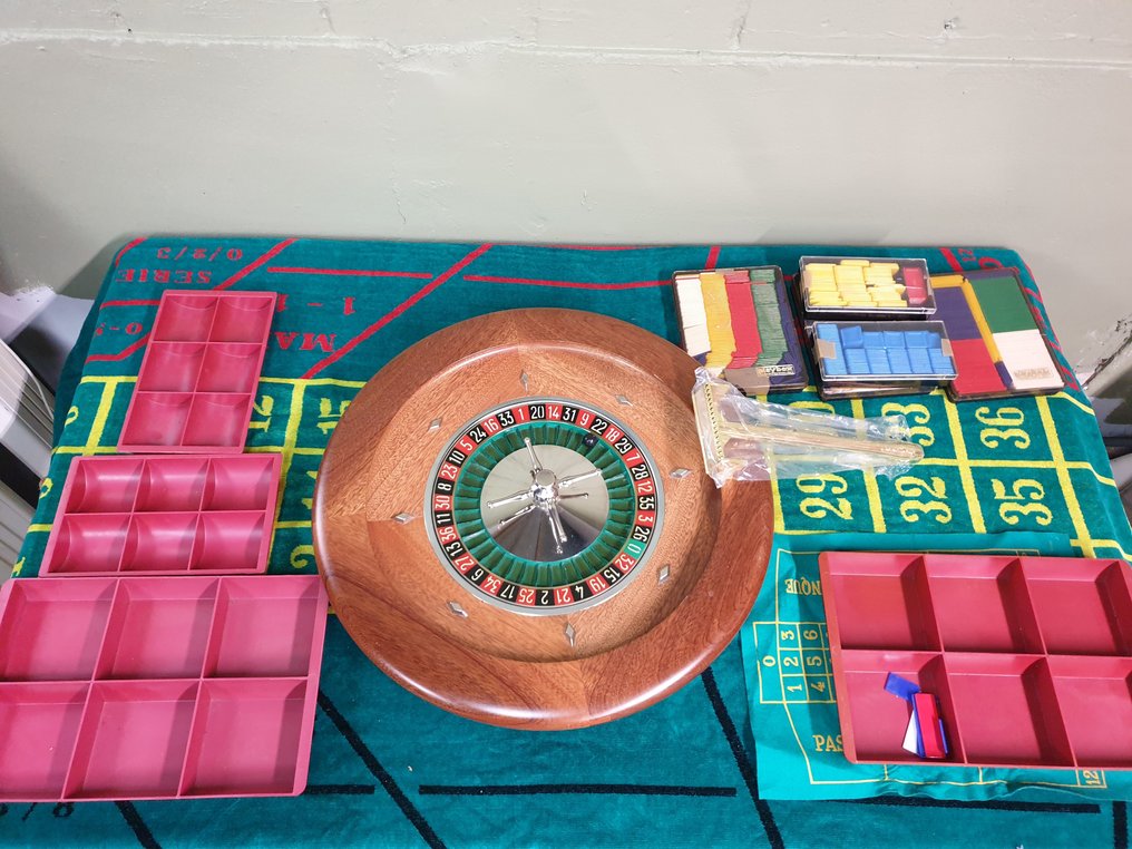 high-quality Roulette Game - Board game - Roulette 50 c - Mahogany Wood ...