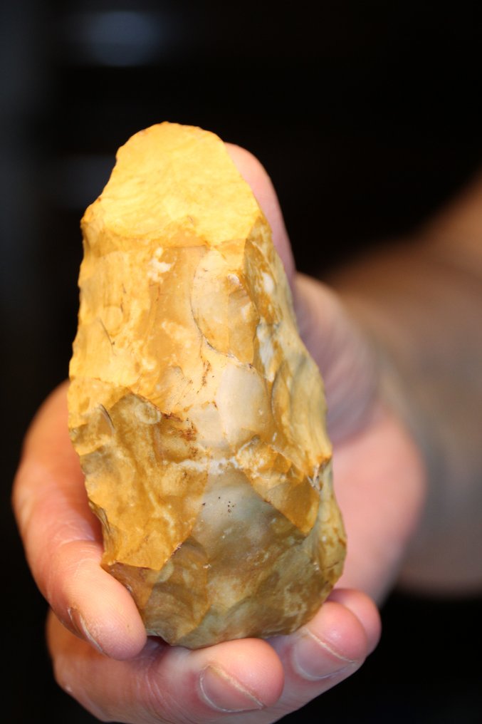 Paleolithic Flint Sharpened ax + PIc - (100×45×- mm) - Catawiki