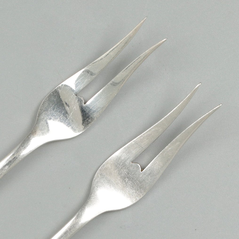 Meat forks Haags Lofje ''No Reserve'' (2) - .833 silver - Zilverfabriek ...