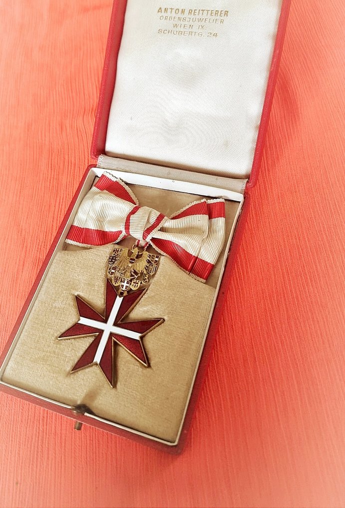 Austria - Medal - Irder Of Merit, Gold Cross for Women in Original Box ...