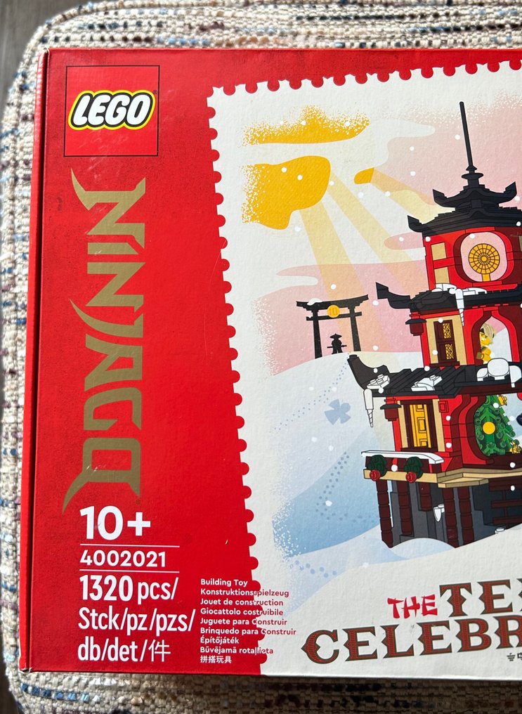 Lego - Employee Gift - 4002021 - LEGO - Hyper Rare! - Ninjago Employee ...