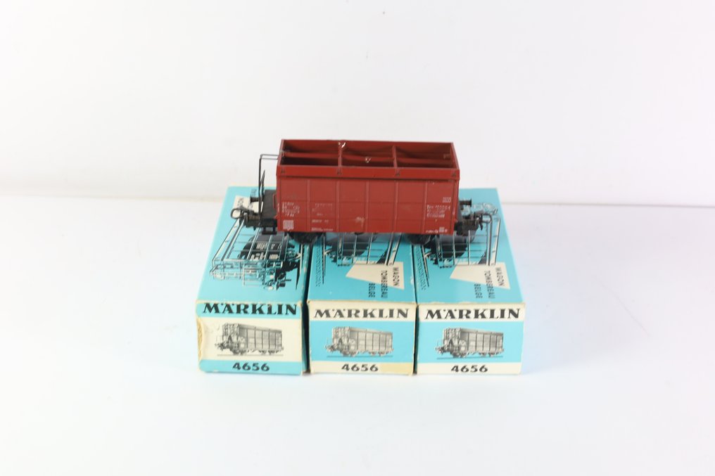 Märklin H0 - 4656 - Modellbahn-Güterwagen (4) - 4 Kastenwagen mit ...