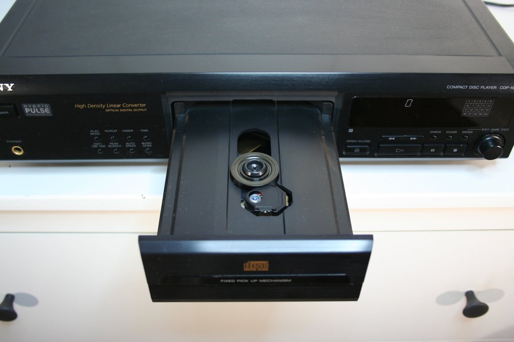 Sony - CDP-XE700 CD player - Catawiki
