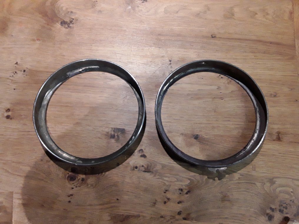 Car part (2) - Pre War Cars - Headlamp Rim - 1930-1940 - Catawiki