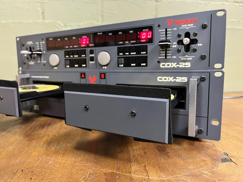 Vestax - CDX-25 Professional Double CD Player + CDX-25 controller Lecteur CD pourr DJ ...