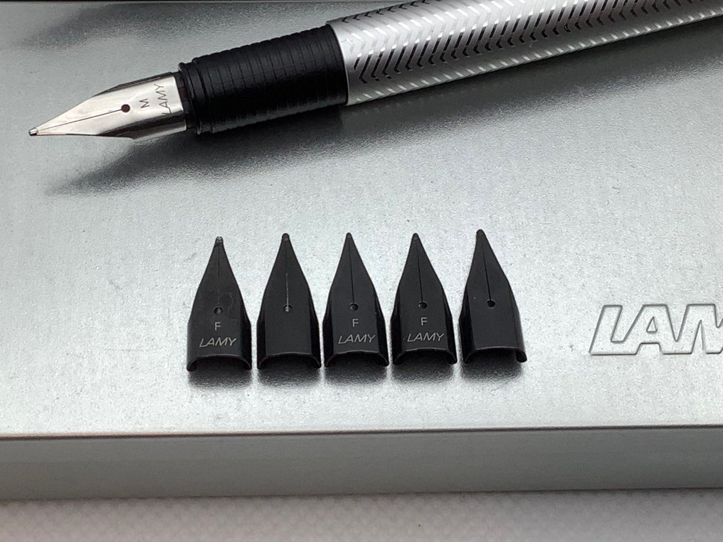Lamy - 10 pen punten + ST Linea en ST Linea Black - Fountain pen - Catawiki