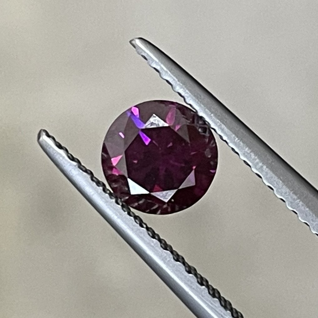1 pcs Diamond - 0.71 ct - Round - Colour Treated, GIA - fancy brownish purplish pink - VS1 ...