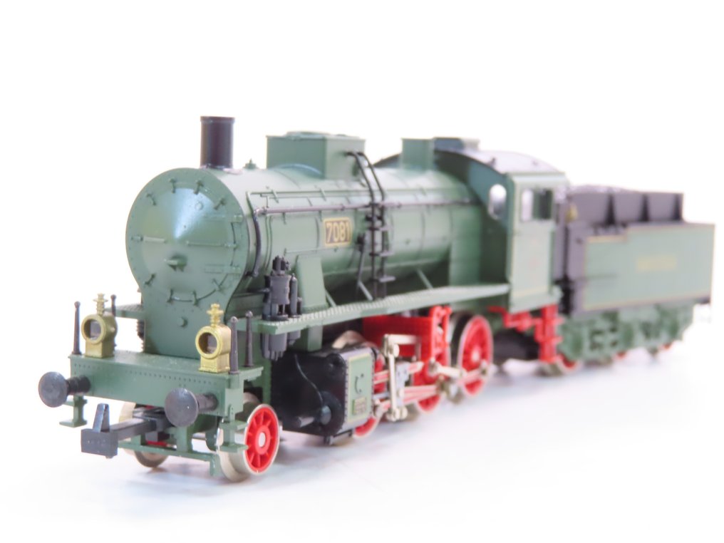 Trix International H0 - 52 2426 00 - Steam locomotive with tender (1 ...
