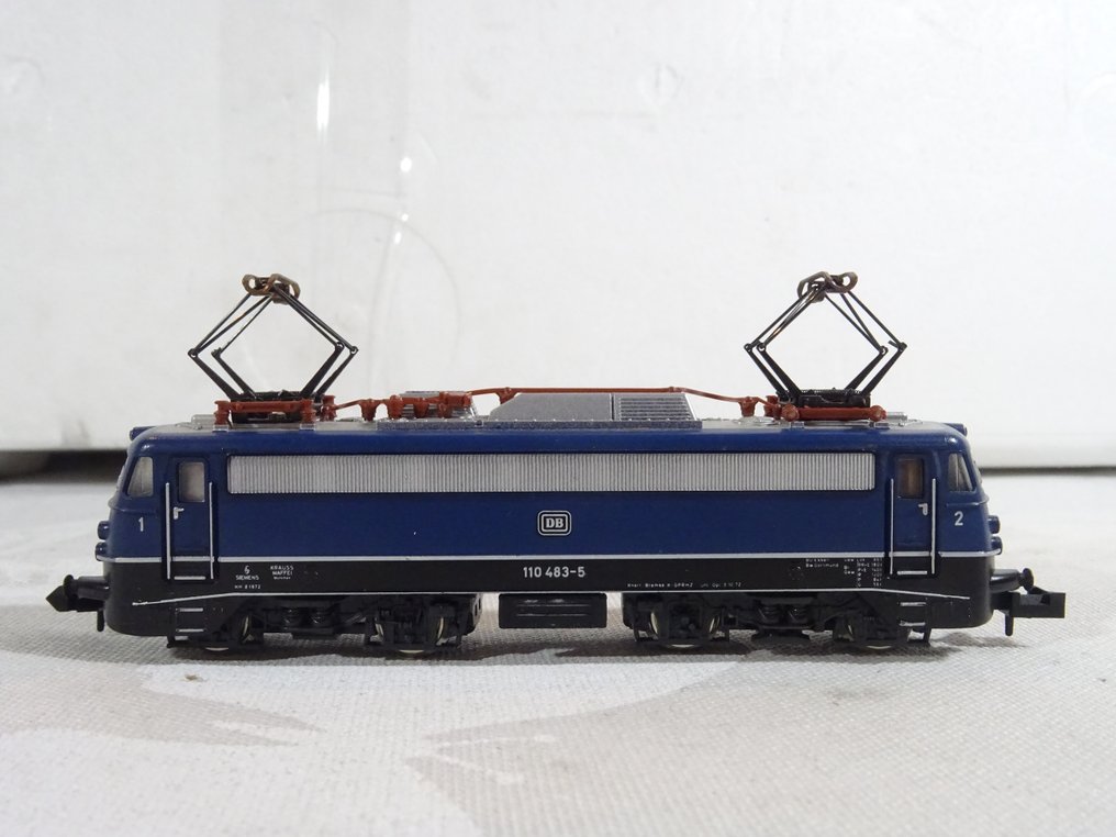 Minitrix N - 2054 - Locomotiva elettrica (1) - DB 110 483-5 "Piega di ...