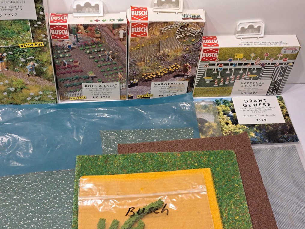 Busch, Faller, Noch, Heki H0 - Model train landscape (39) - Scenery of ...