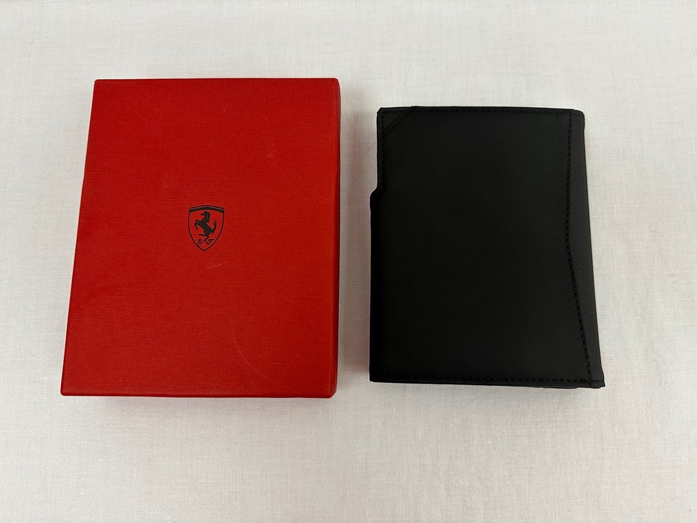 Wallet - Ferrari - Black Leather Wallet in Box - Never used - F1 Club ...