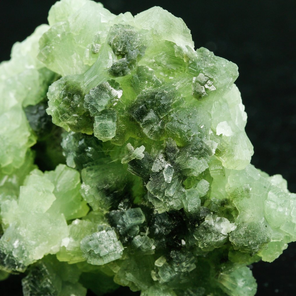 TOP COLOR! Prehnite Crystals - Height: 6 cm - Width: 5.2 cm- 91 g ...