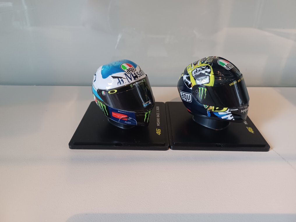 Spark 1 5 - 2 - Modelauto - Valentino Rossi Helmets - Catawiki Spark 1 5 - 2 - Modelauto - Valentino Rossi Helmets - Catawiki