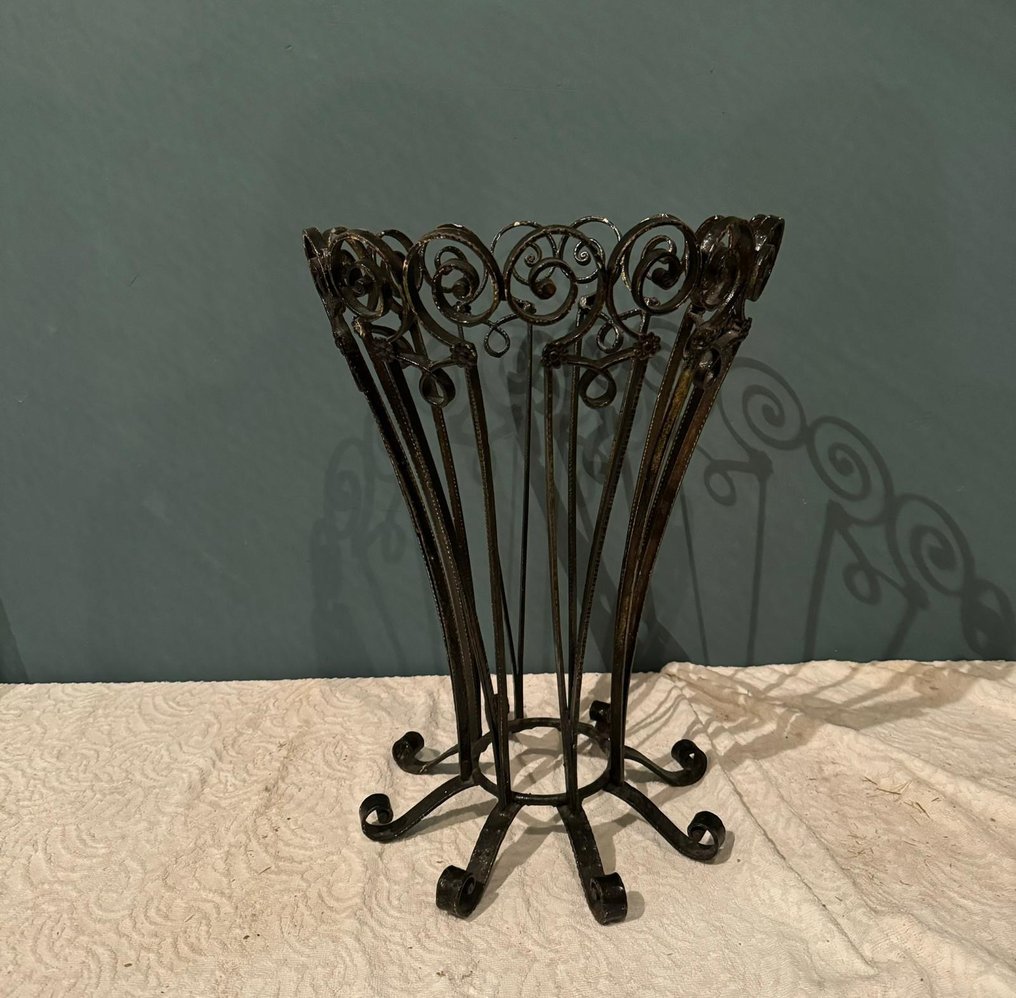 Portaombrelli/rastrelliera (1) - Ferro (battuto) - Catawiki