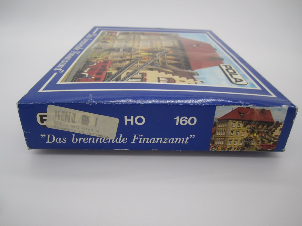Pola H0 - 160 - Model train building kits (1) - Burning tax office ...