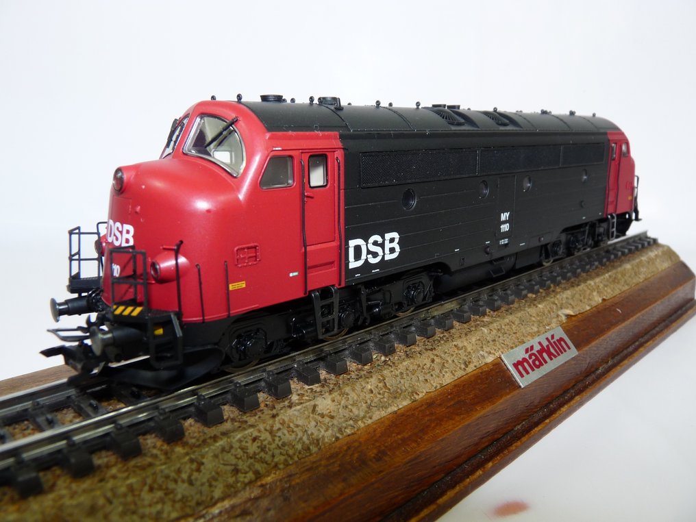 Märklin H0 - 39677 - Modeleltog (1) - MY1100 - Deense spoorwegen (DSB ...