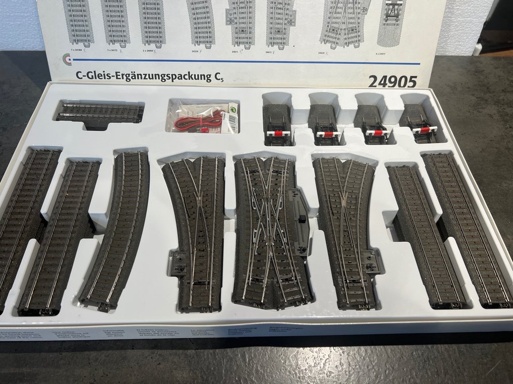 Märklin H0 - 24905 - Modeltreinsporen (1) - Uitbreidingsset C5, C-rails - Catawiki
