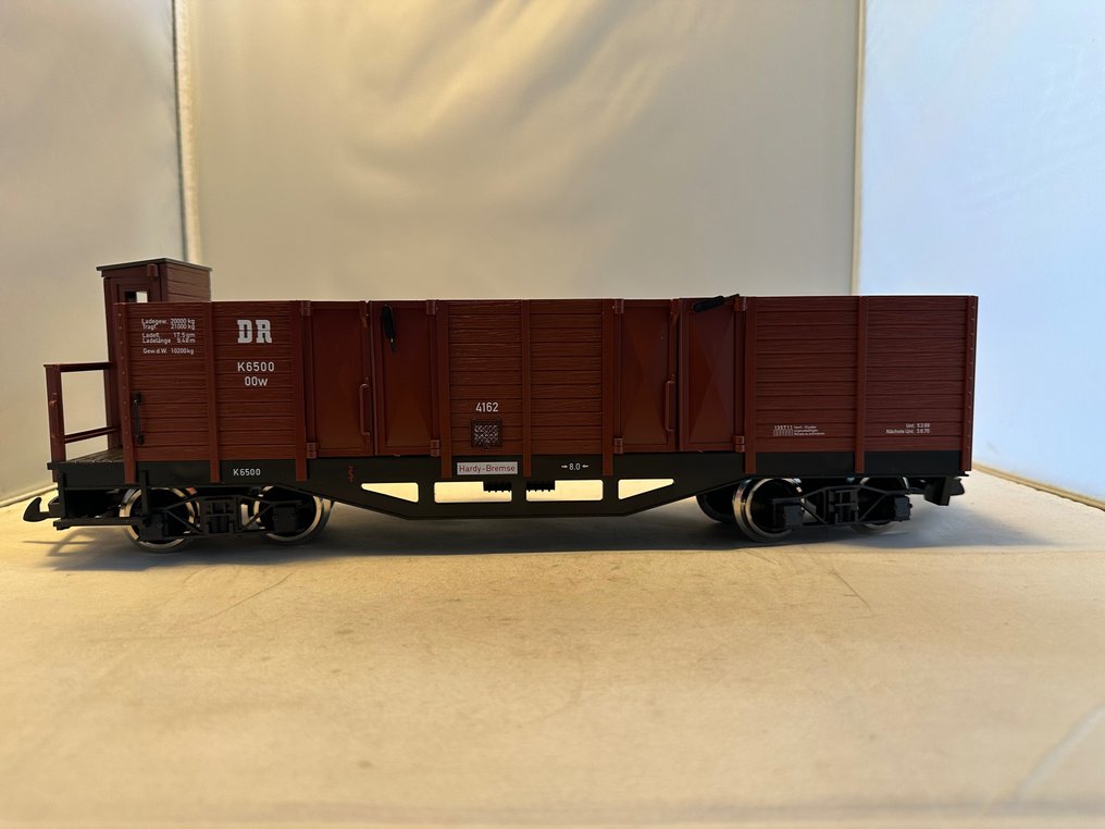 LGB G - 41620 - Modellbahn-Güterwagen (1) - 4-achsiger Hochbordwagen mit Bremserhaus - (8986 ...