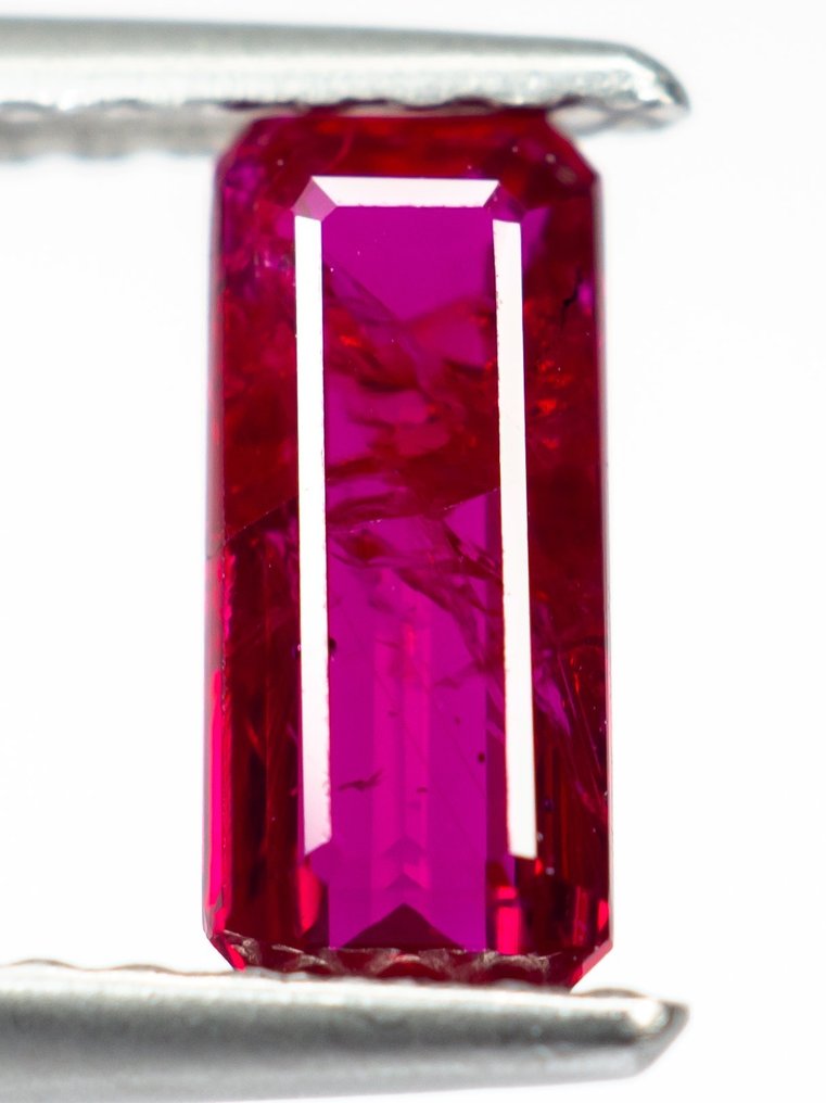 No Reserve - Vivid/Deep Purplish Red (Mozambique) Ruby - 0.81 ct - Catawiki No Reserve - Vivid/Deep Purplish Red (Mozambique) Ruby - 0.81 ct - Catawiki