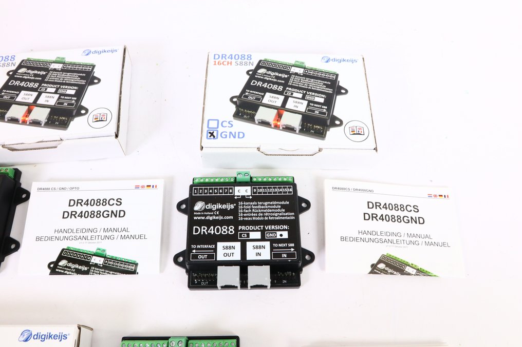 Digikeijs H0 - DR4088 (GND) - Controles / Interruptores - Tres módulos ...