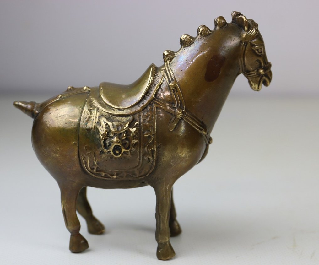 Beeldje - Bijzonder mooi beeld van Tang paard - (1) - Brons (gepatineerd) - Catawiki
