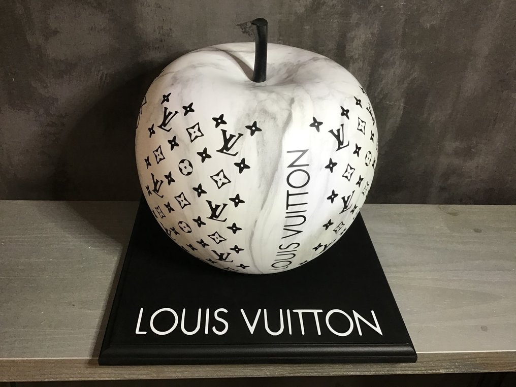 Ydderf - Sculpture, Pomme XXL Louis Vuitton - 28 cm - Résine - 2023 ...