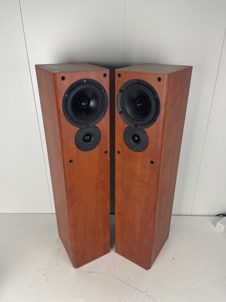 Kef - Cresta 30 Coluna - Catawiki
