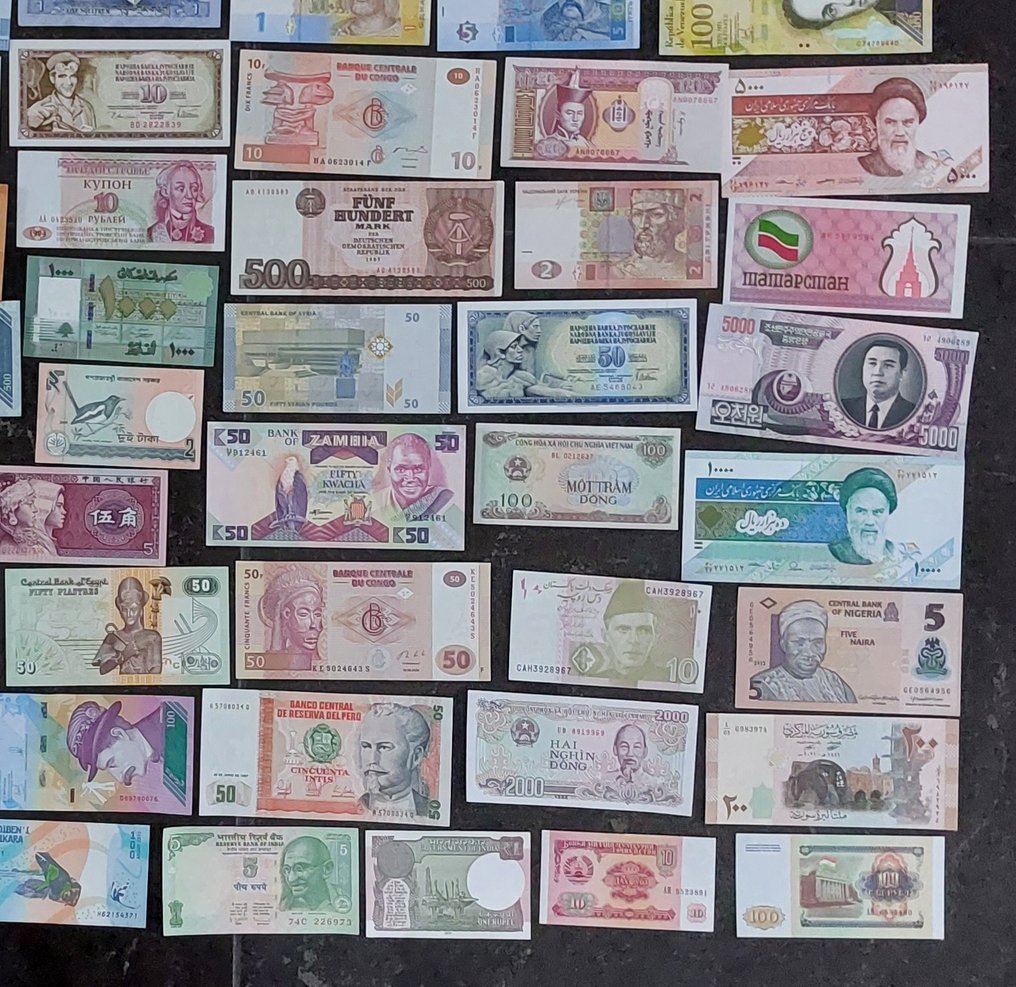 World. - 100 verschillende bankbiljetten uit 37 verschillende landen ...