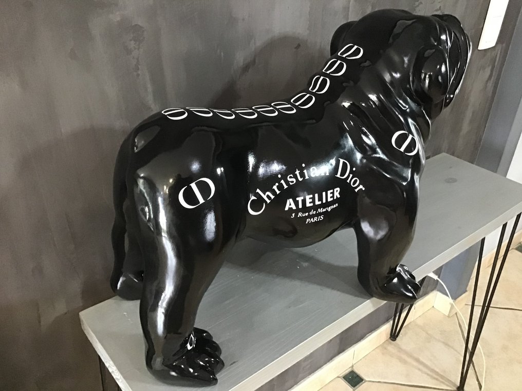 Ydderf - Skulptur, Bouledogue XXL Christian Dior Atelier - 42 cm - Harz ...