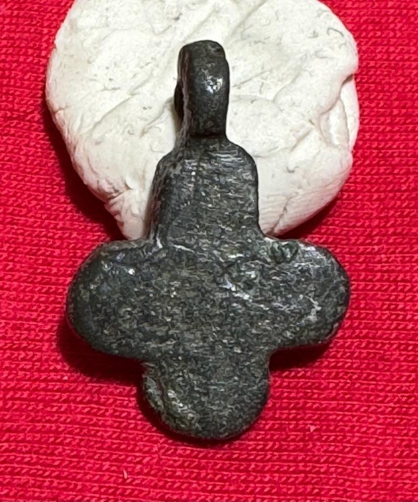 Ancient Roman Bronze Cross - 25 mm - Catawiki