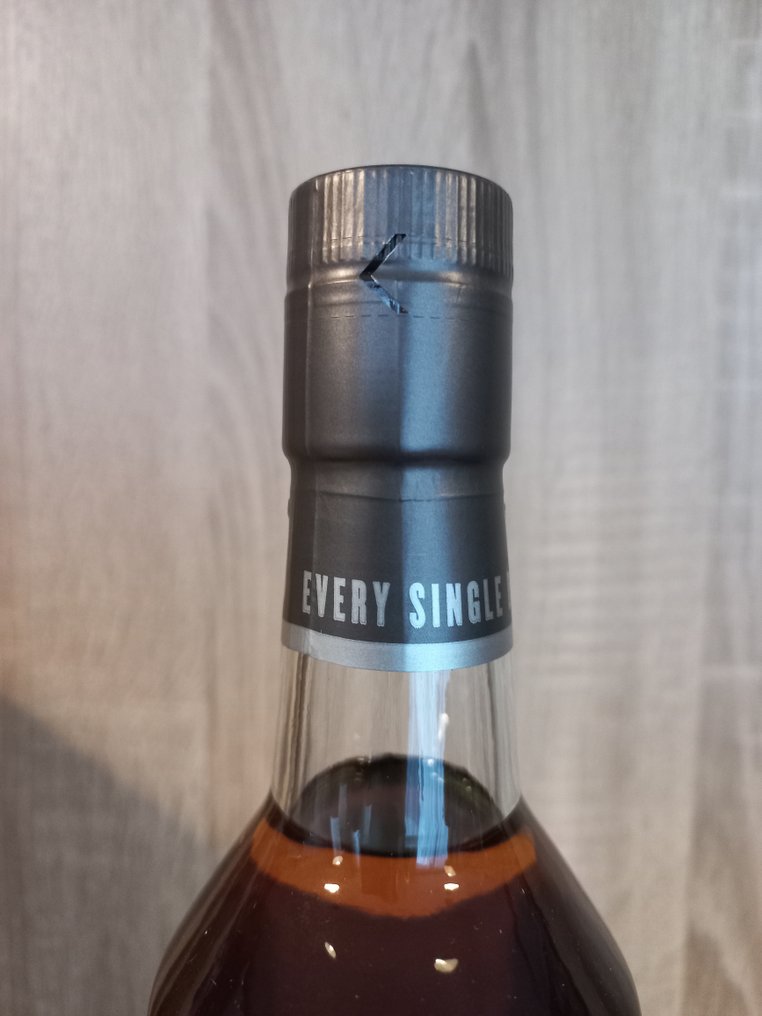 Auchentoshan - The Bartender`s Malt - Annual Limited Edition 01 & 02 - Original bottling - 700ml ...