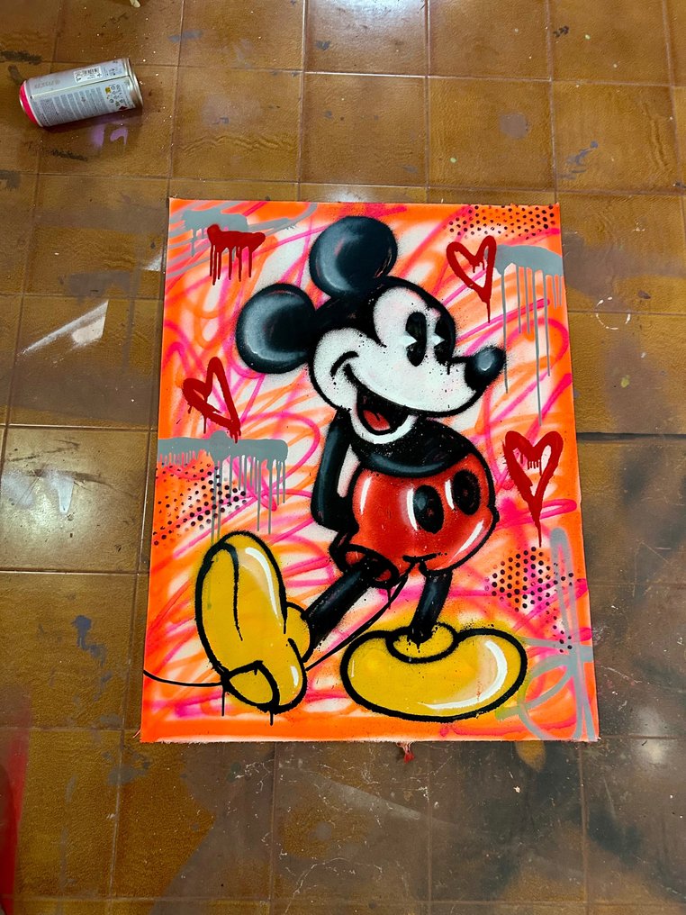 Outside - Mickey Mouse Spraypaint - Catawiki