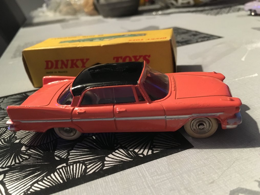Dinky Toys 1:43 - 2 - Model car - ref. 24A Chrysler New Yorker, ref ...