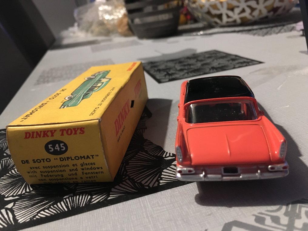 Dinky Toys 1:43 - 2 - Model car - ref. 24A Chrysler New Yorker, ref ...