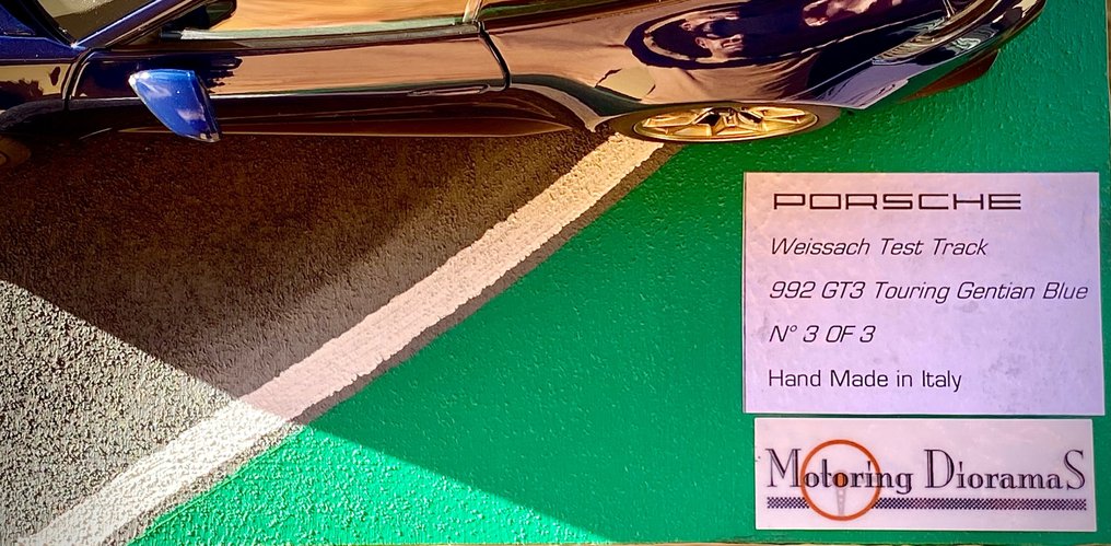 Norev 1:18 - 1 - Model coupé - Porsche 992 GT3 Touring 3 of 3 - Diorama ...