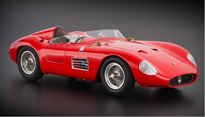 CMC 1:18 - 1 - Model car - Maserati 300S Sports Car 1956 - Drivers: Sir ...