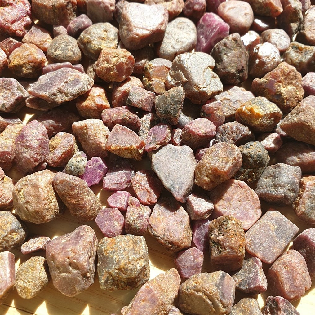 Ruby Crystals- 998 g - Catawiki